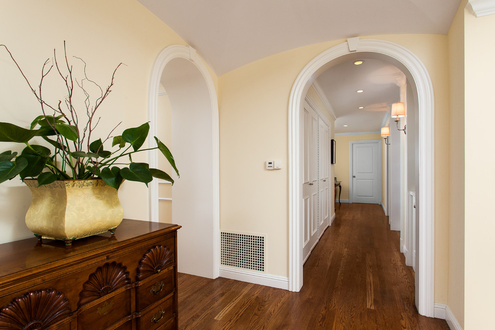 Comstock - Traditional - Hall - Los Angeles - by Chelsea Design ...