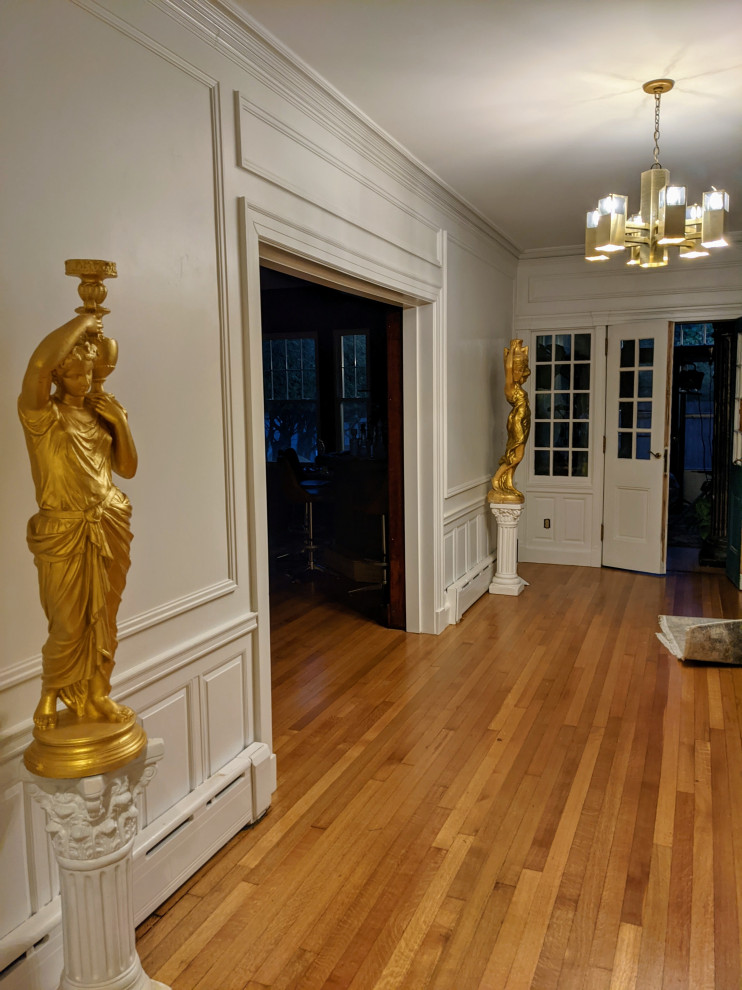 Custom Mouldings - Traditional - Hall - by FRESH Paint | Houzz