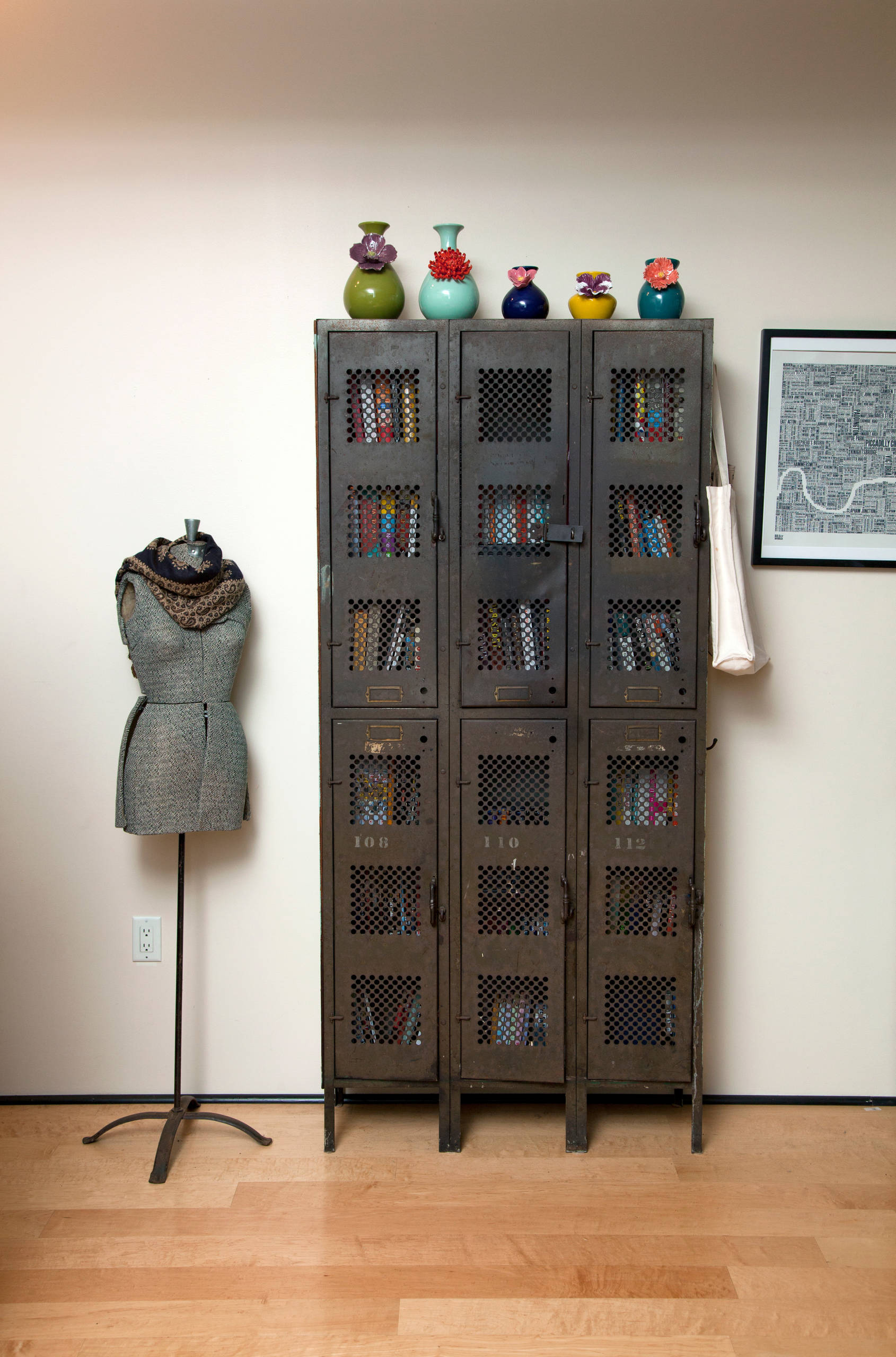 Upcycle Your Way to a Personality-Packed Hallway | Houzz NZ