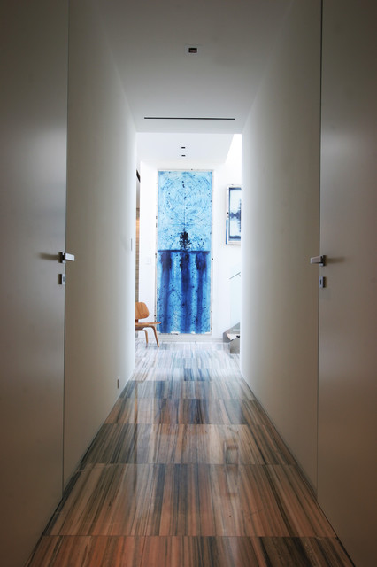 Lower Hall - Modern - Hallway & Landing - Miami - by S T U D I O 8 ...