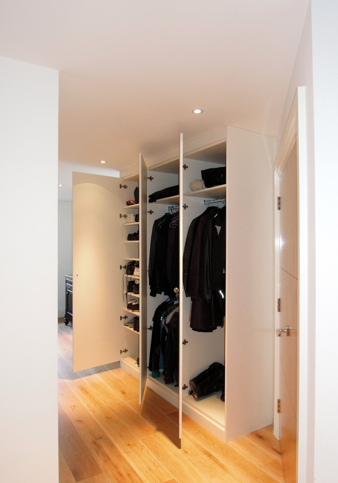 Simple & Stylish Hallway Wardrobe/Storage Solution - Wimbledon, London ...