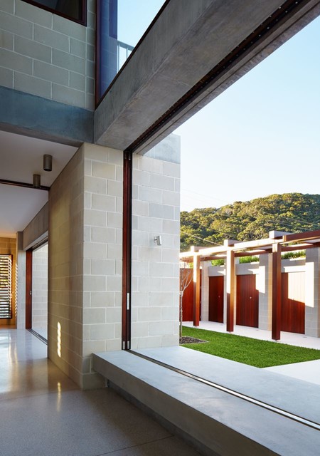 The Block House Hall Way - Moderne - Couloir - Sydney - par Brickworks ...