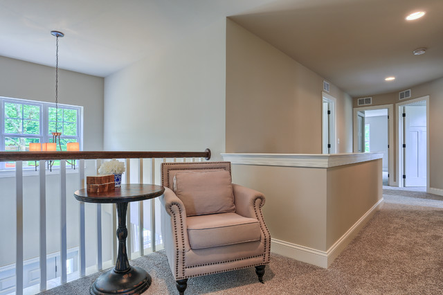 Two-Story Foyer & Loft Area - Campagne - Couloir - Philadelphie - par ...