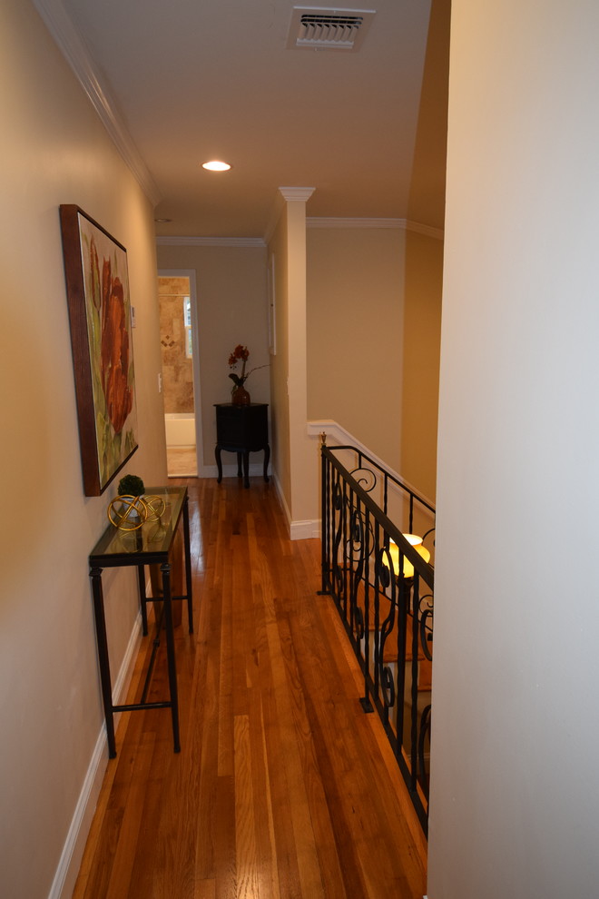 Vacant Staging - Split Level - Hall - New York - by Home Staging by SPC ...