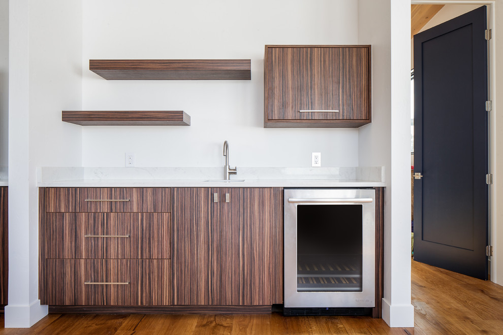 Rac Jac Way - Modern - Home Bar - Denver - by Creative Cabinetry Corp ...