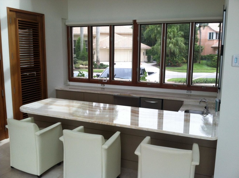 BACKLITE QUARTZ AND ONYX COUNTER TOPS - Home Bar - Miami - by concept ...