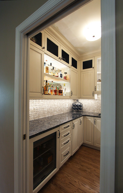Butler's Pantry with Wet Bar and Light Up Bottle Shelf - Traditional ...