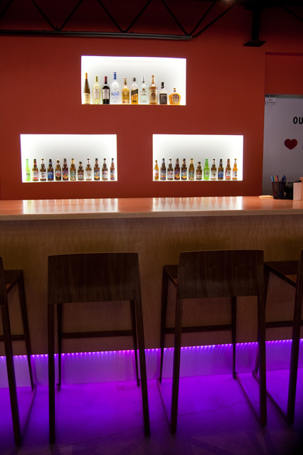 Custom Bar Area, Liquor Display with LED Lighting - Contemporain - Bar ...