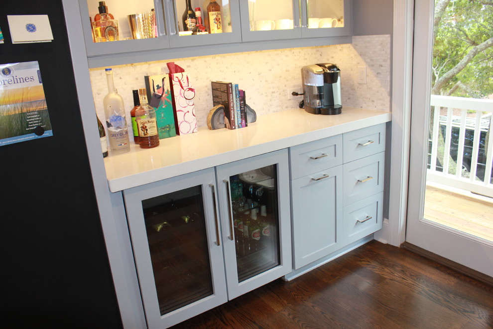 Goldenberg - Beach Style - Home Bar - Wilmington - by FFT Cabinetry | Houzz