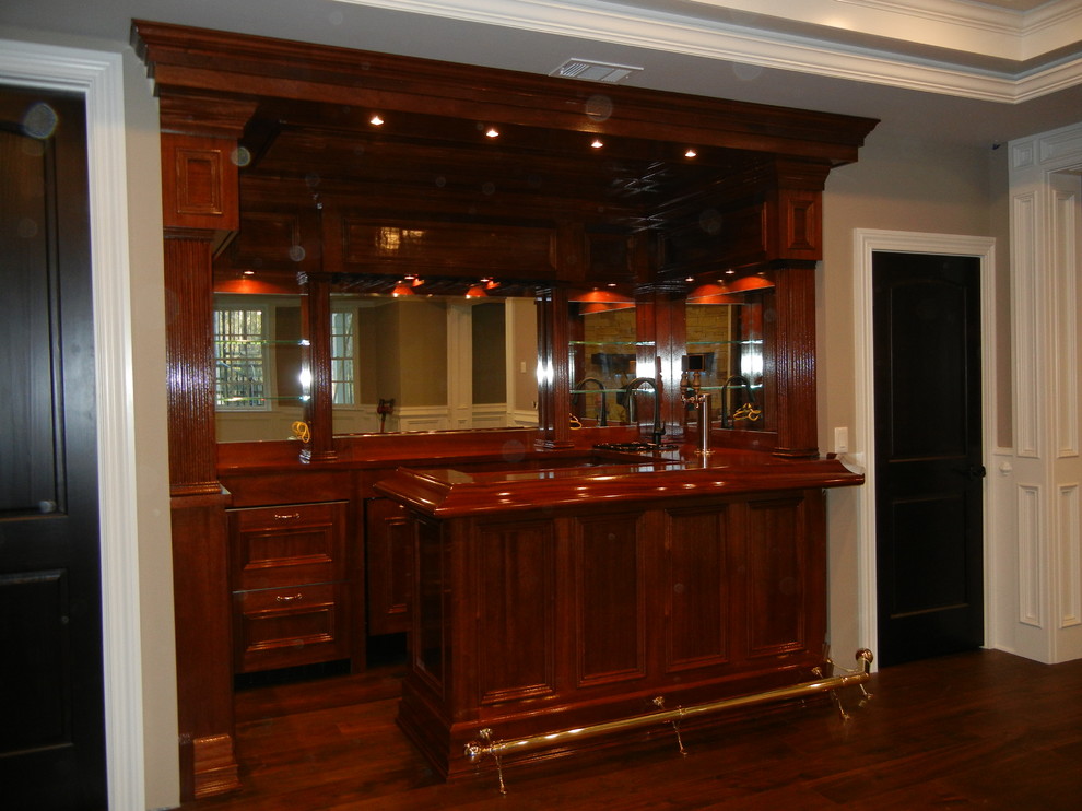 Green - Traditional - Home Bar - Atlanta - by Classic Bars | Houzz