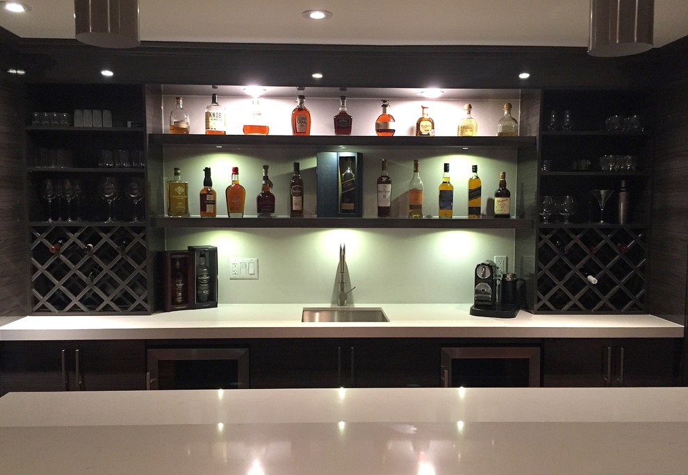 High Gloss Modern Basement Bar - Moderno - Bar en casa - Toronto - de ...
