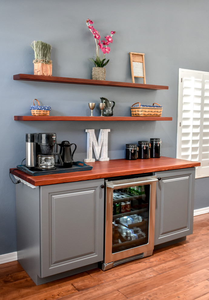 Luxury Open Concept Kitchen Design in Mesa - Traditional - Home Bar ...