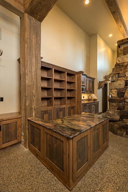 Presley Rd Timbered Shop - Rustic - Home Bar - Seattle - by Shelter ...