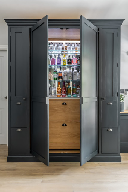 The Dene Kitchen - Traditional - Home Bar - Surrey - by Shere Kitchens ...