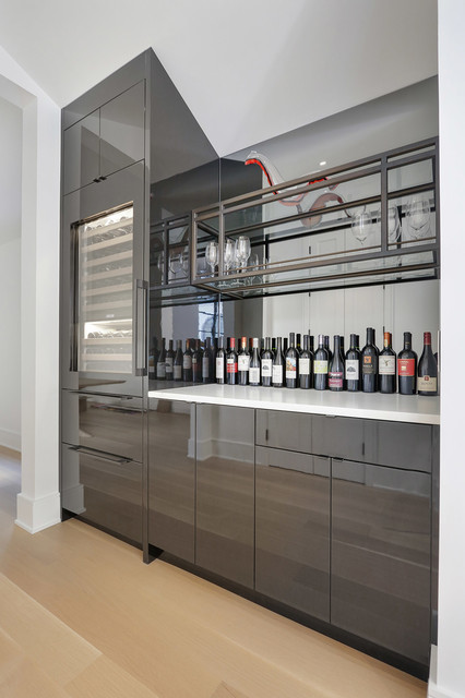 White Wonderland - Modern - Home Bar - New Orleans - by Method Kitchens ...