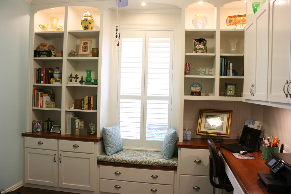 Cottage Style Home Office - Farmhouse - Home Office - Austin - by ...