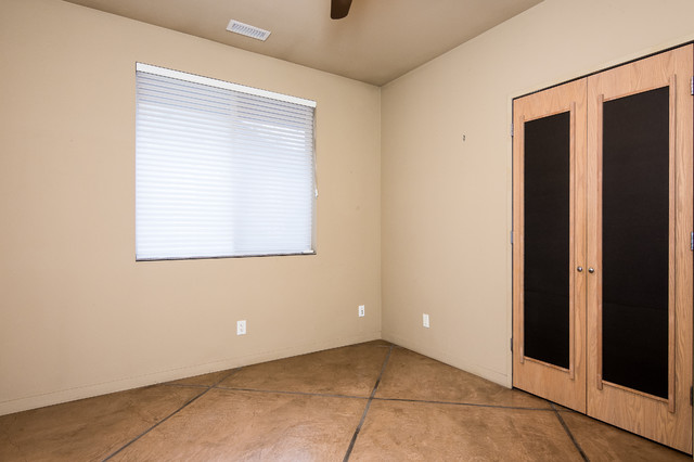 Custom built contemporary house - Contemporain - Bureau à domicile ...