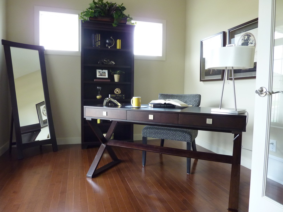 Den/Office - Contemporary - Home Office - Calgary - by Willow Tree ...