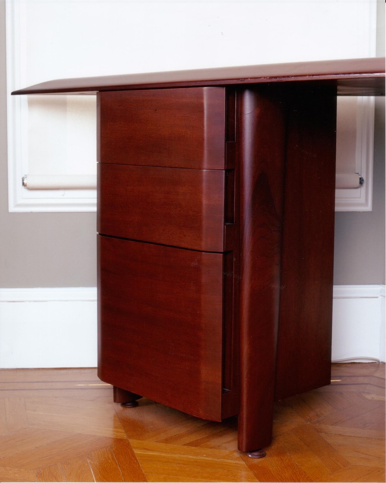 Desk Detail with suspended drawer system - Contemporary - Home Office ...