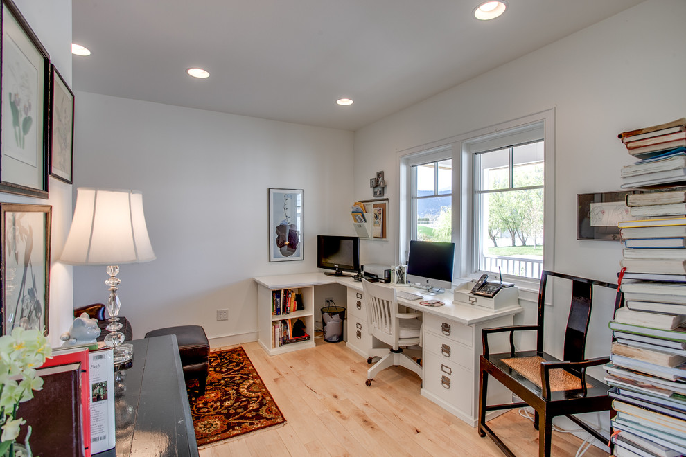 Division St, Manson, WA - Farmhouse - Home Office - Seattle - by Travis ...