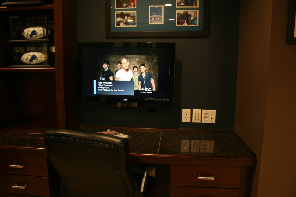 Eagle Nest - Home Office - Detroit - by DemNET Technologies | Houzz