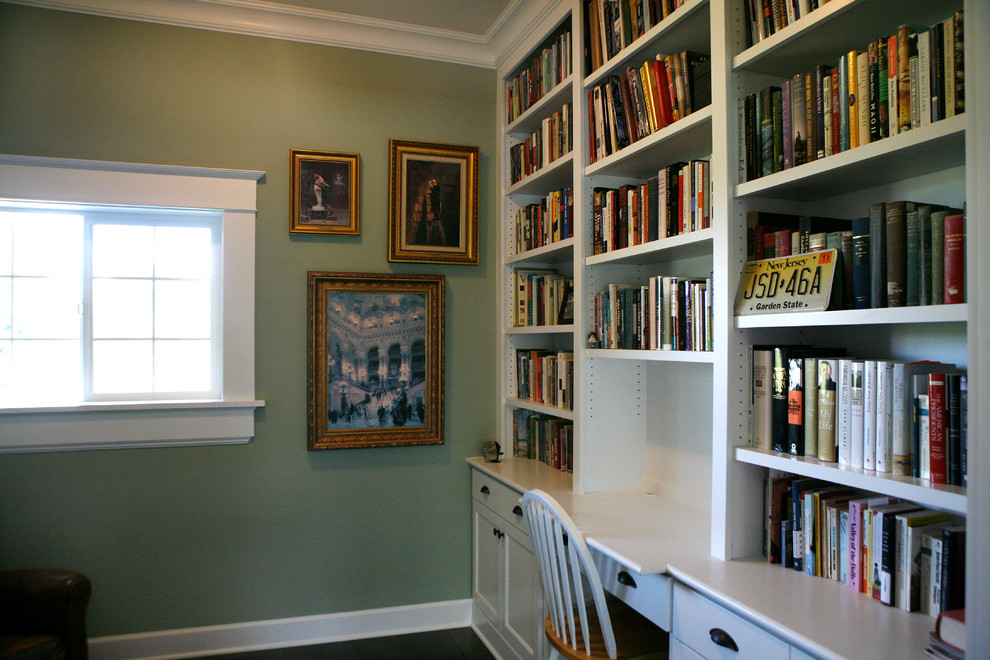 Farmhouse Library / Home Office - Farmhouse - Home Office - Portland ...