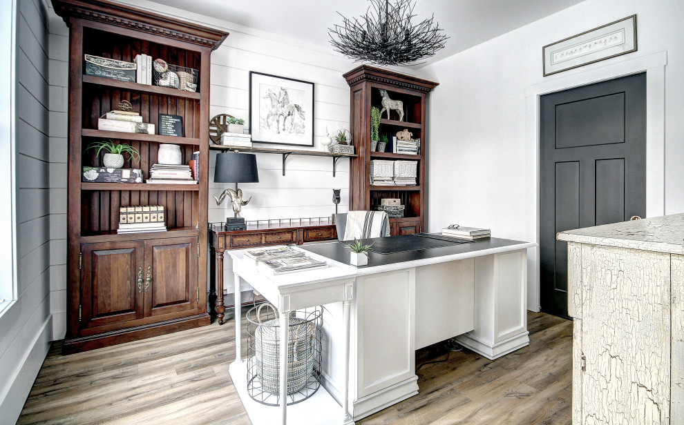 Farmhouse office - Farmhouse - Home Office - Montreal - by RénoDéco etc ...