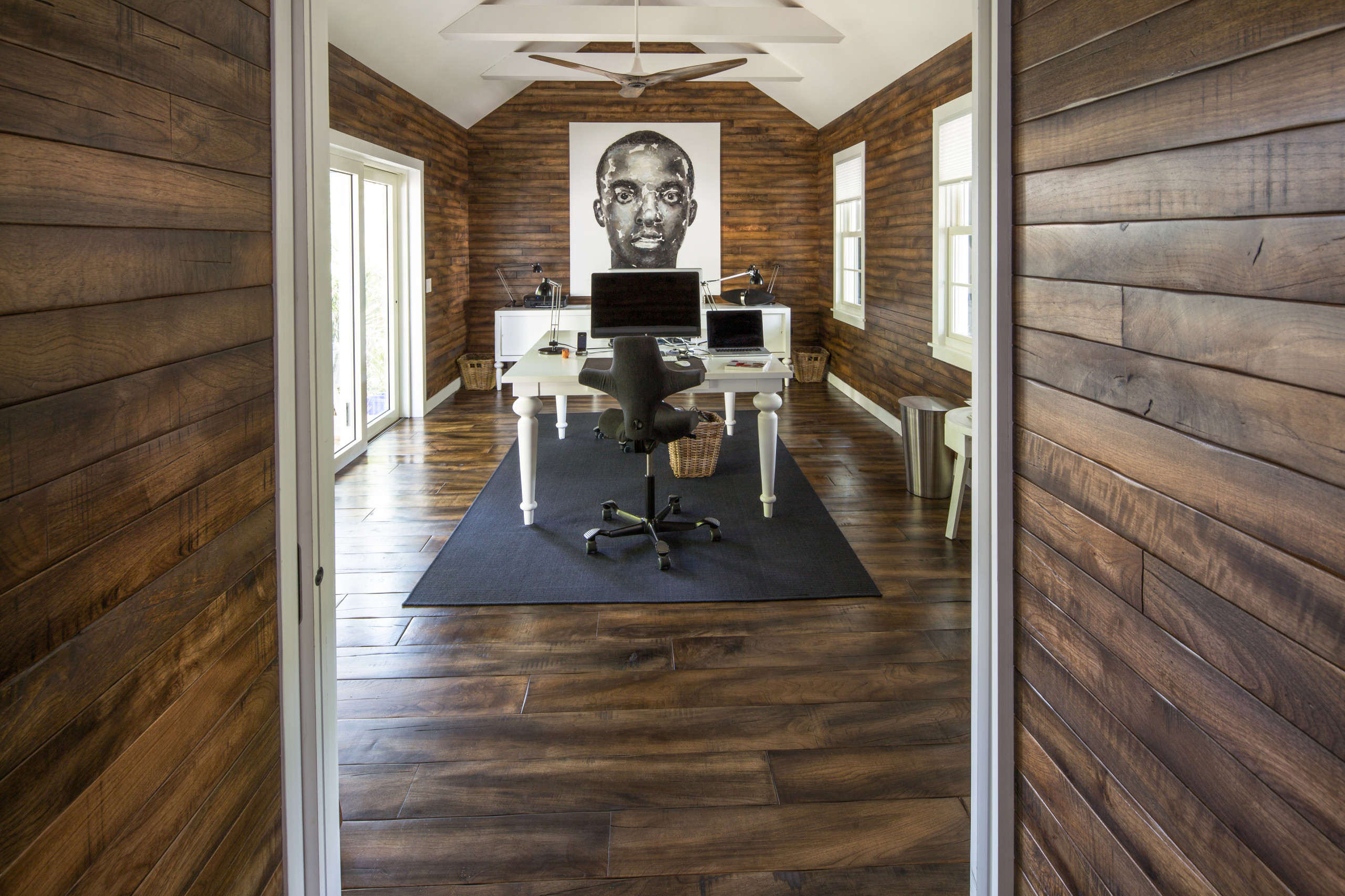 Office Traditional Home Cigar Lounge