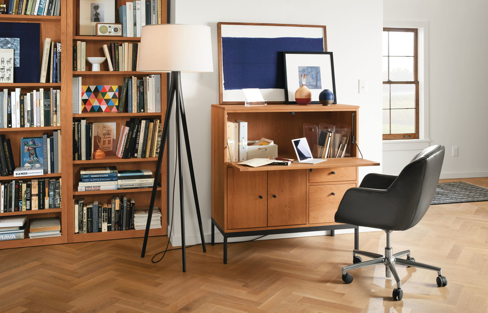 Linear Office Armoires with Steel Base - Moderne - Bureau à domicile ...