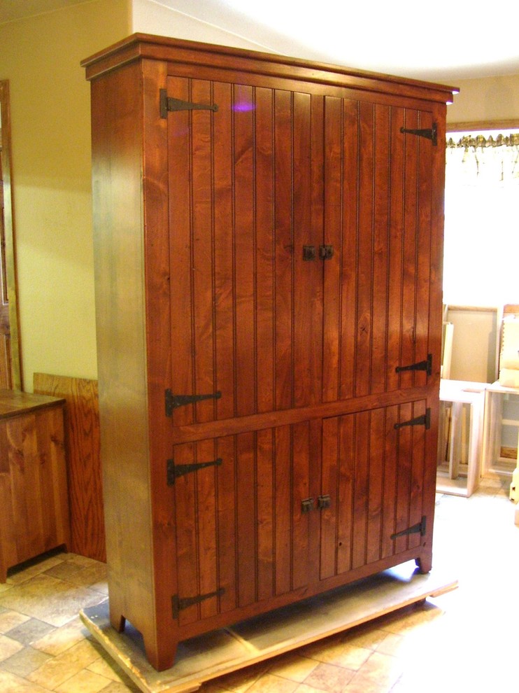 Rustic Alder Home Office Storage Cabinet - Craftsman - Bureau à ...