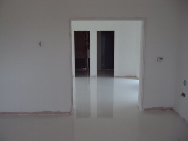 SEAMLESS WHITE POURED RESIN FLOORING FOR LUXURY FARMHOUSE IN DURHAM ...