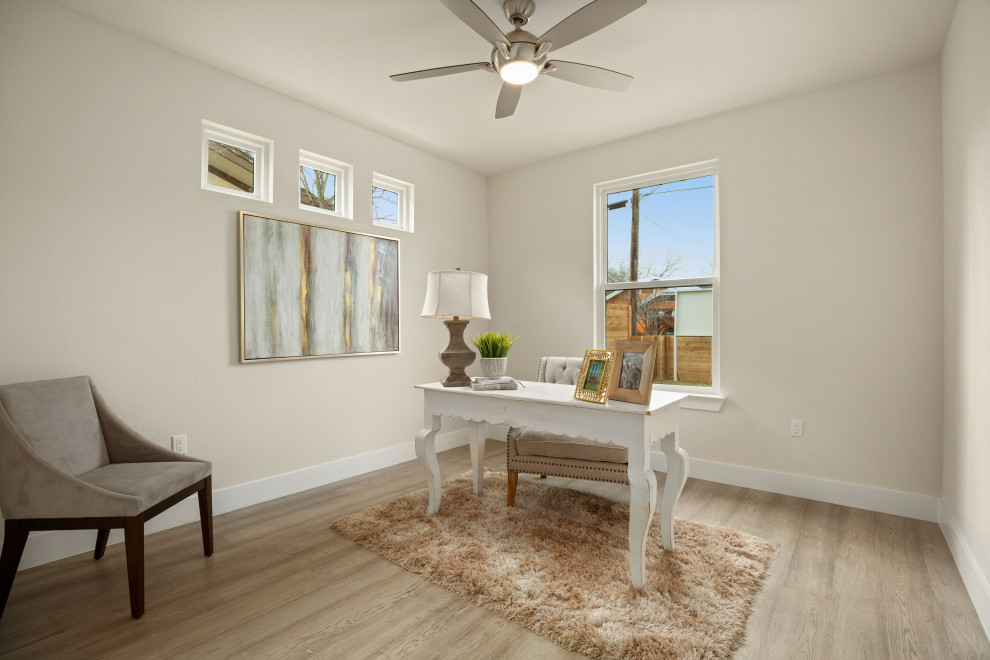 Small Modern Farmhouse - Farmhouse - Home Office - Austin - by Kelley ...