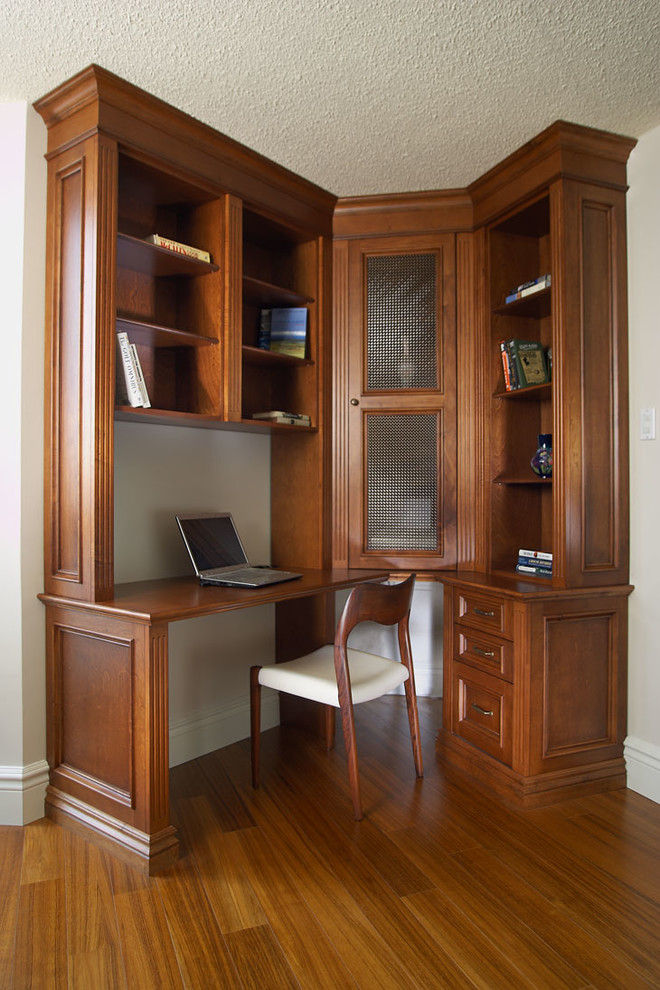 Stained Wood Den - Traditional - Home Office - Toronto - by User | Houzz