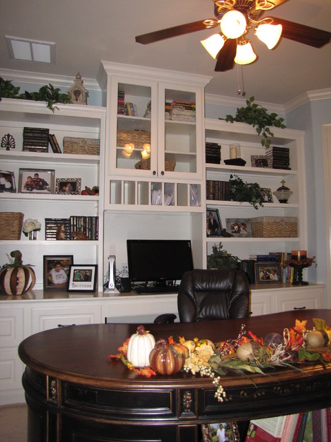 Study built in unit - Classique - Bureau à domicile - Houston | Houzz