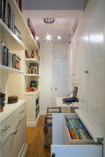 Upper West Side Hallway Conversion - Clásico renovado - Despacho ...