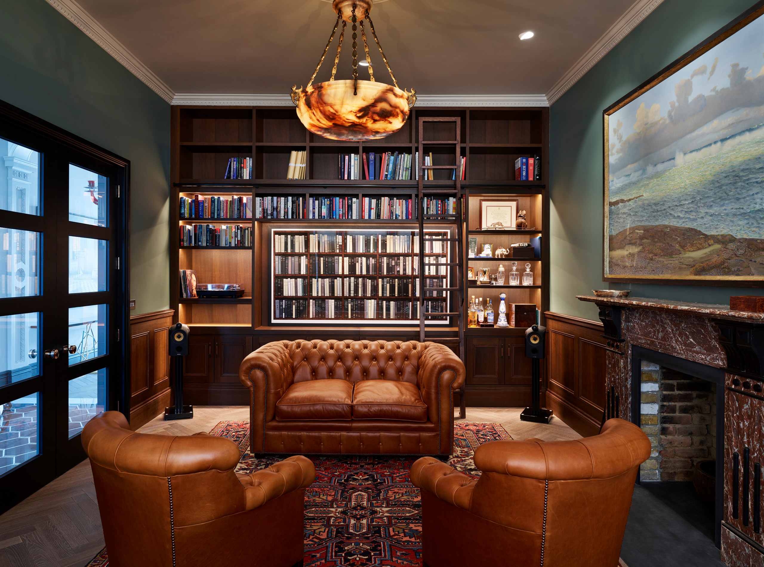 Office Traditional Home Cigar Lounge