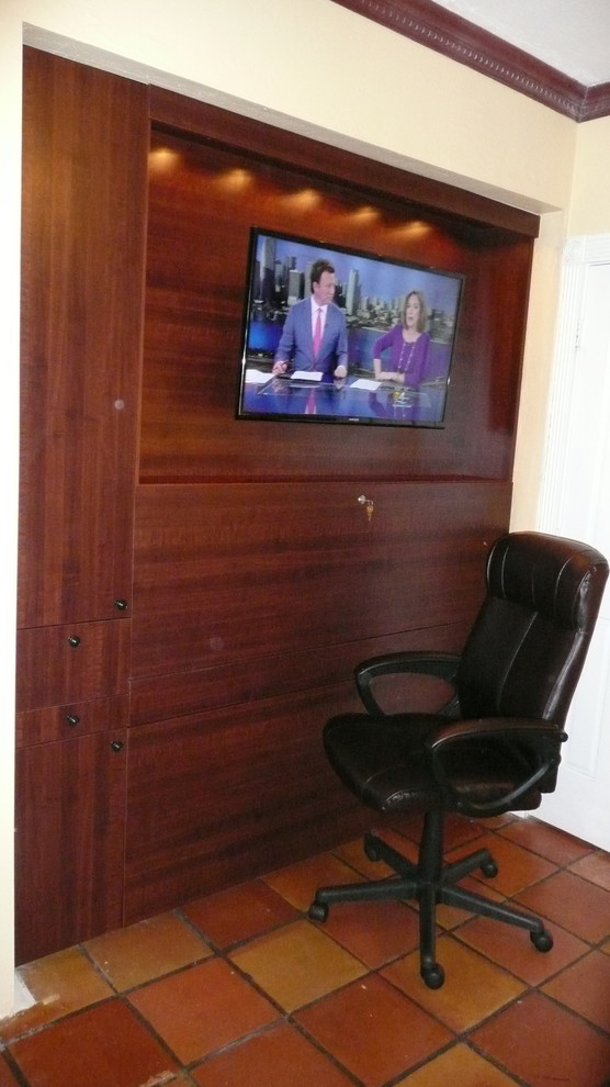 Zoom-Desk: Coral Gables - Eclectic - Home Office - Miami - by Zoom-Room ...