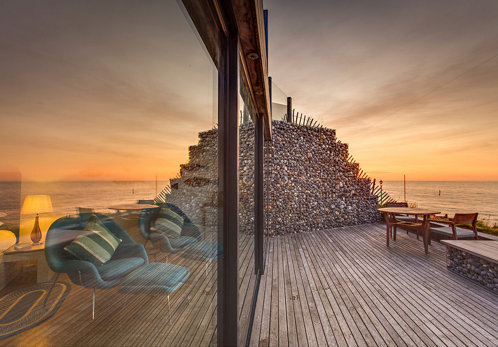 Beautiful seaside property on the Norfolk coast - Beach Style ...