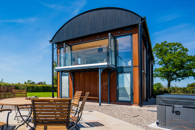 Designer Dutch Barn - Современный - Фасад дома - Другое - от эксперта ...