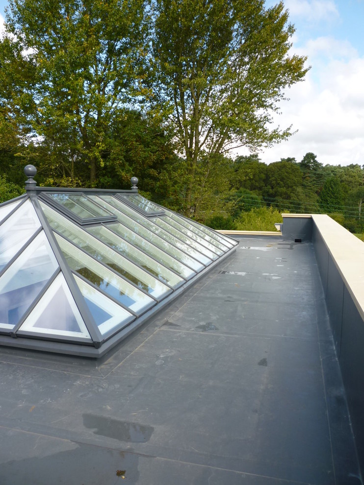 External images of a rectangular shaped roof lantern - Modern ...