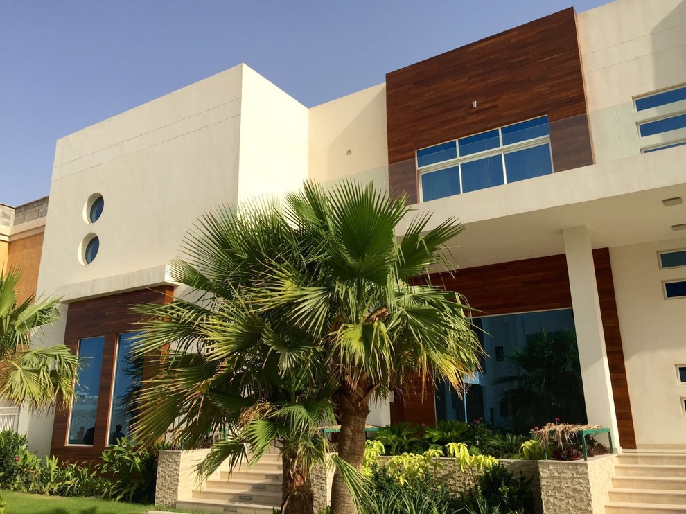 Exterpark Ipe Hardwood Cladding installed in Bahrain - Modern - Häuser ...