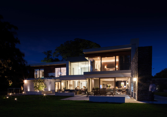 Garden House set in Lush 3 Acre Site Within an Area of Townscape ...