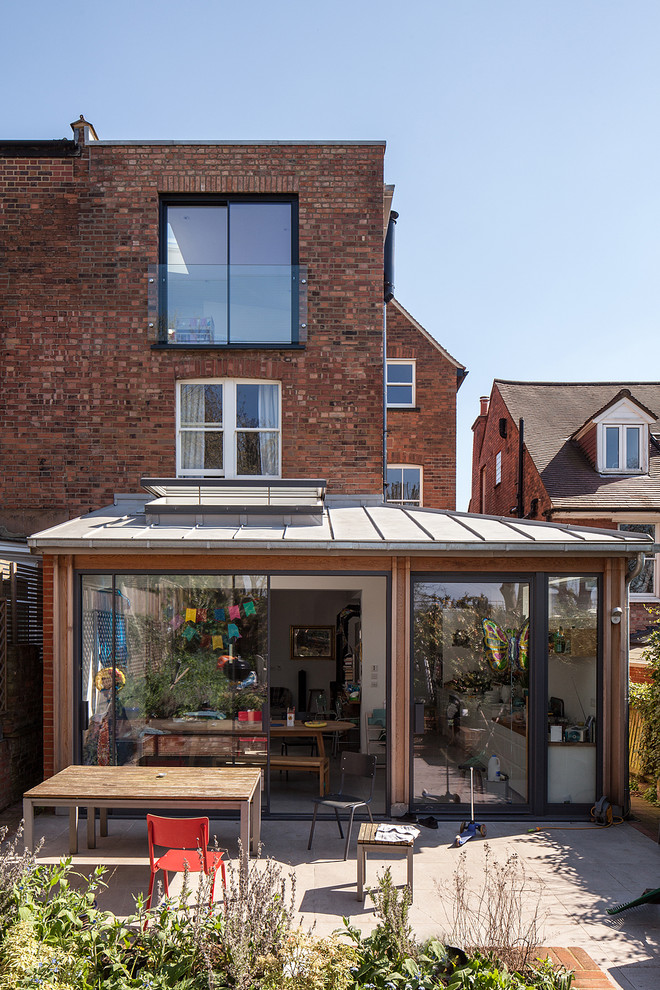 House refurbishment & extension for 2 musicians and their family ...