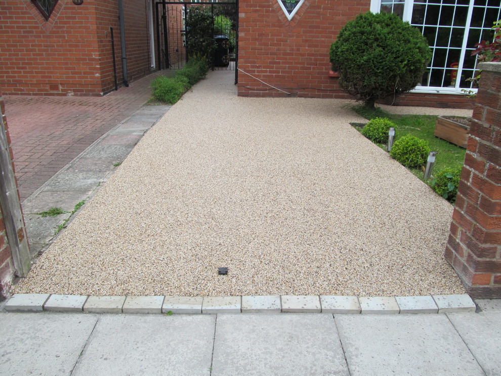PEBBLE MAGIC permeable domestic resin bound paving driveways surfacing ...