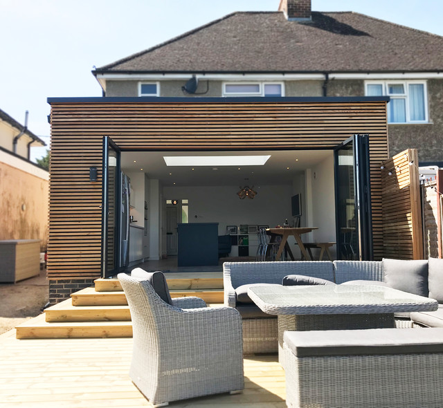 Simplistic Timber clad extension - Modern - Häuser - Hampshire - von ...