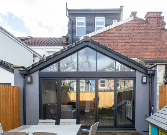 Single storey wraparound extension to Victorian mid terrace ...
