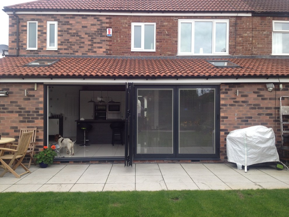 Two storey gable with single storey rear extension - Façade ...