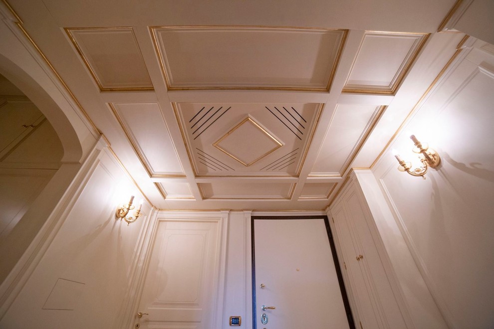 BOISERIE LACCATA CON SOFFITTO A CASSETTONI - Traditional - Entry - Rome - by Falegnameria Grelli ...