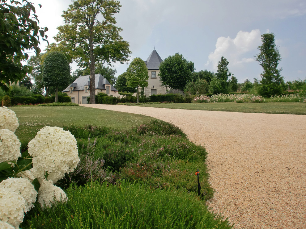 Allée réaménagée - Contemporary - Landscape - Other - by Lantana ...