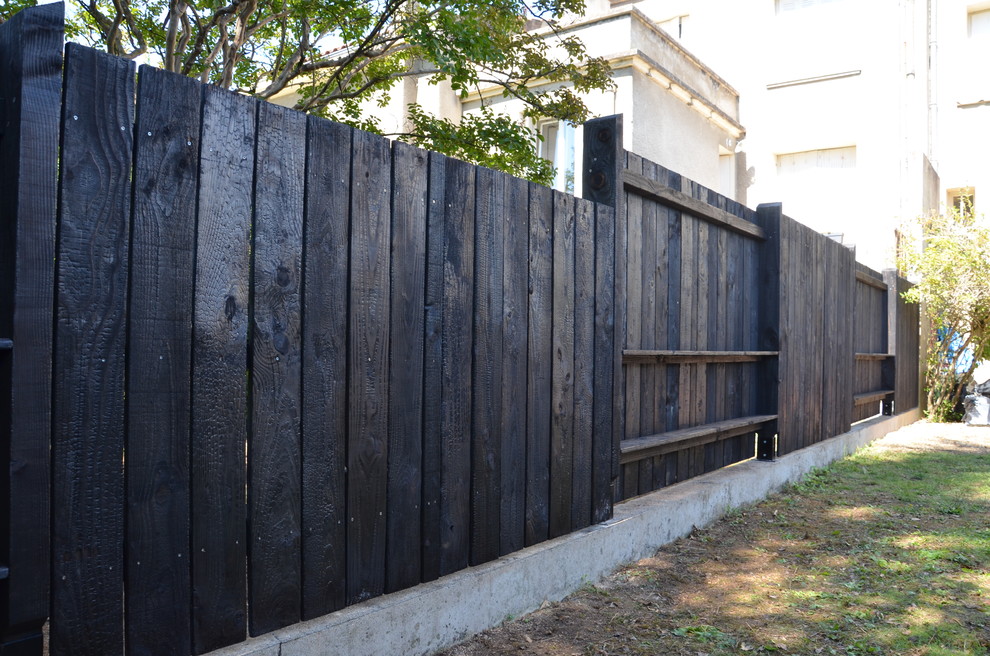 Cloture shou sugi ban - Contemporary - Landscape - Angers - by ateliers ...